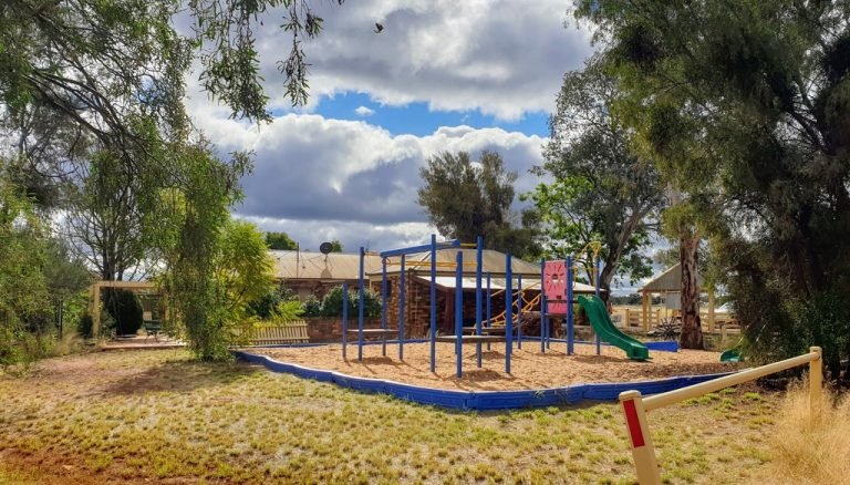 Mulga Creek Hotel- Byrock – NSW - Fulltime Caravanning