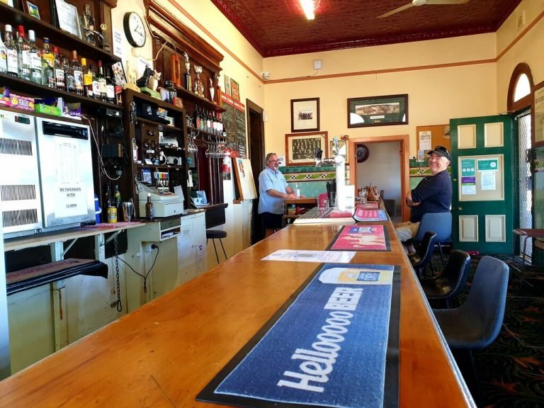 Mirrool Hotel & Camp - $10 – NSW - Fulltime Caravanning